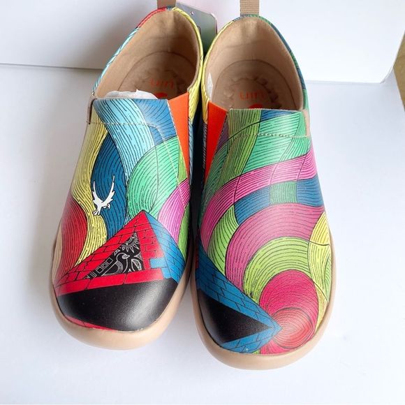 UIN | Shoes | Nwt Uin Slip On Shoes Microfiber Leather Upper Pyramid ...